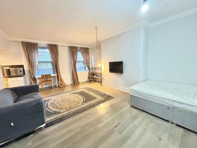 1 Bed Flat, Oakfield Avenue, G12