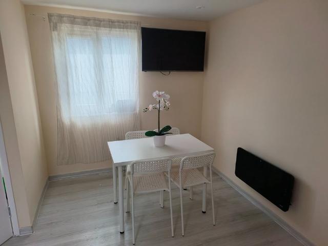 1 Bed Flat, Ockley Road, CR0