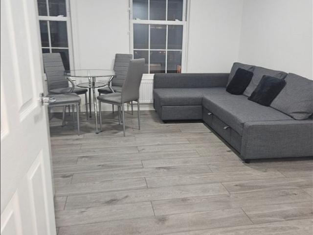 1 Bed Flat, Old Street, EC1V