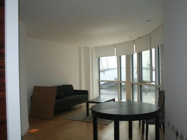 1 Bed Flat, Ontario Tower, E14