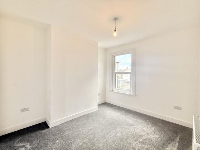 1 bed Flat Osborne Road, Westcliff on Sea, SS0