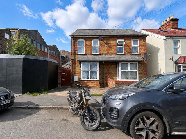 1 Bed Flat, Abercromby Ave, High. 1 bed flat to rent £1,150 pcm £265 pw