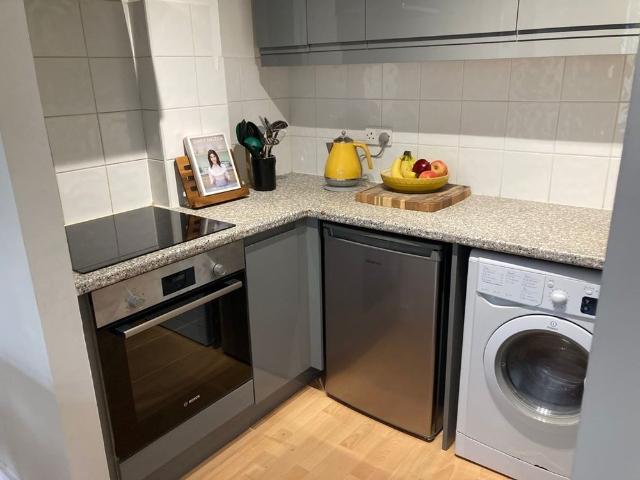 1 Bed Flat, Abney Park Court, N16
