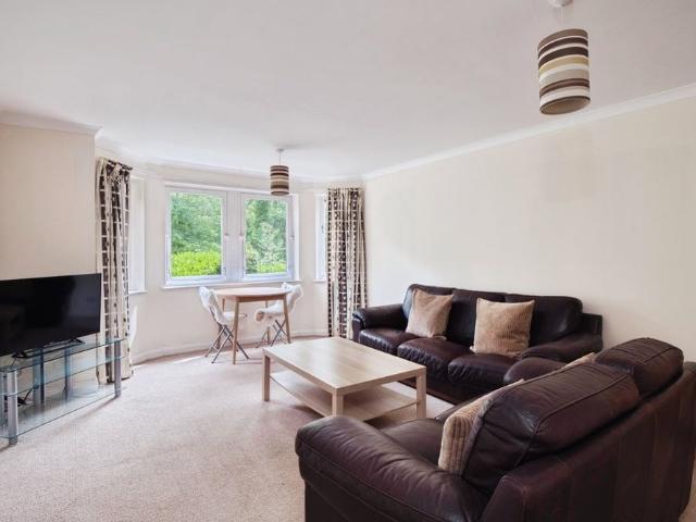 1 Bed Flat, Addison Road, G12