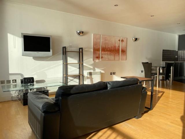 1 Bed Flat, Aegean Apartments, E16