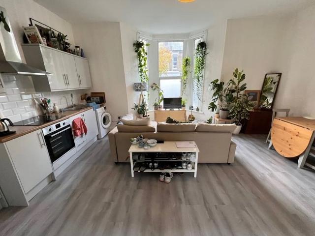 1 Bed Flat, Alconbury Road, E5