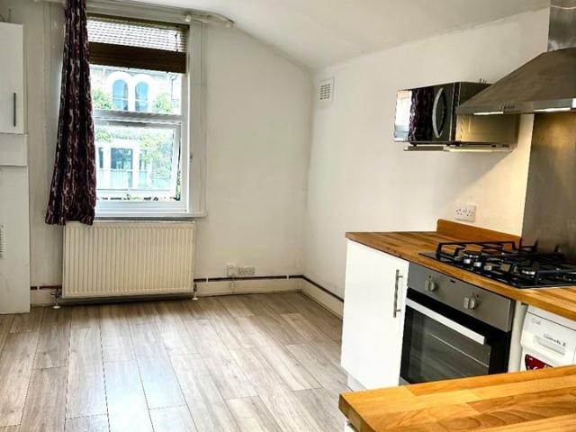 1 Bed Flat, Algiers Road, SE13