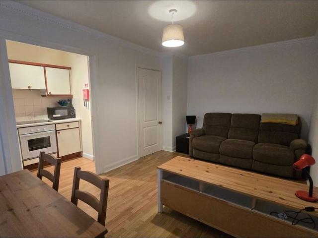 1 Bed Flat, Allanfield, EH7