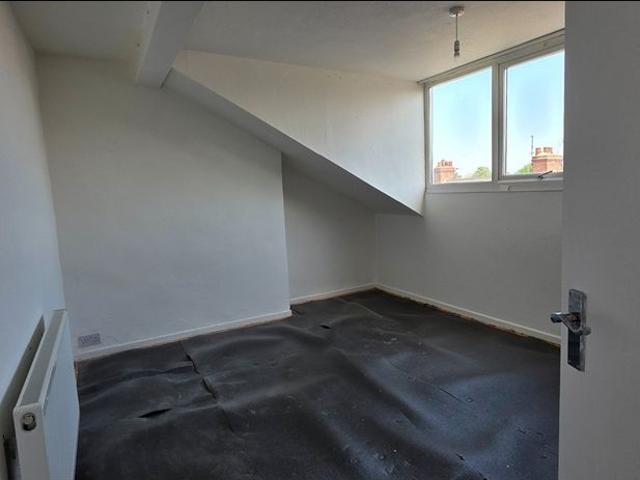 1 Bed Flat, Alton Road, L6