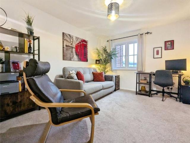 1 Bed Flat, Amethyst Lane, RG30