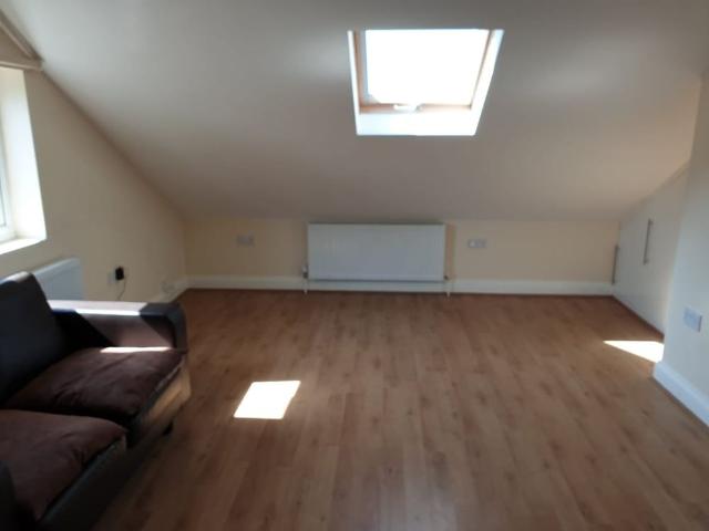 1 Bed Flat, Argyle Road, IG1