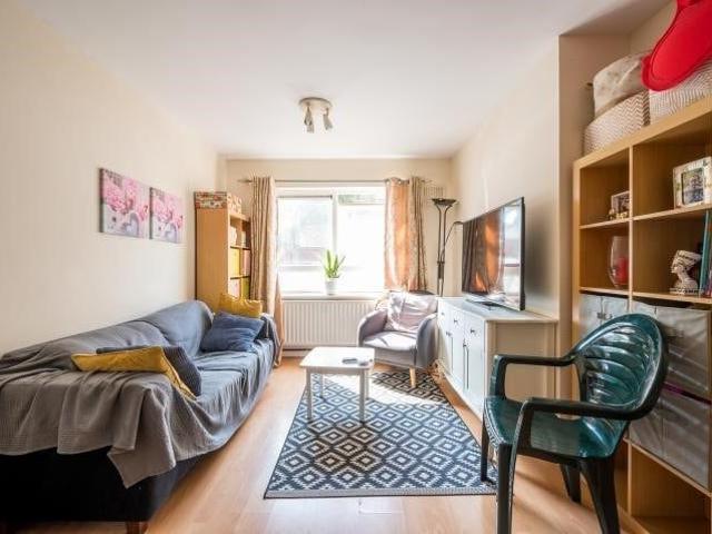 1 Bed Flat, Ascalon Court, SW2