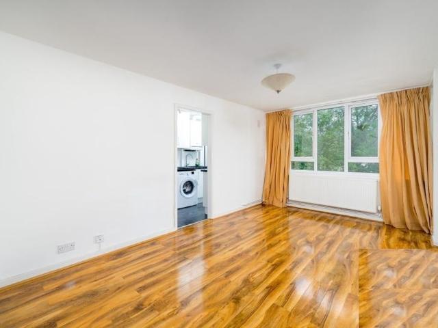 1 Bed Flat, Ashbourne Close, N12
