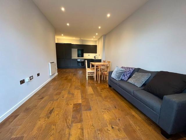 1 Bed Flat, Ashgrove Court, N3
