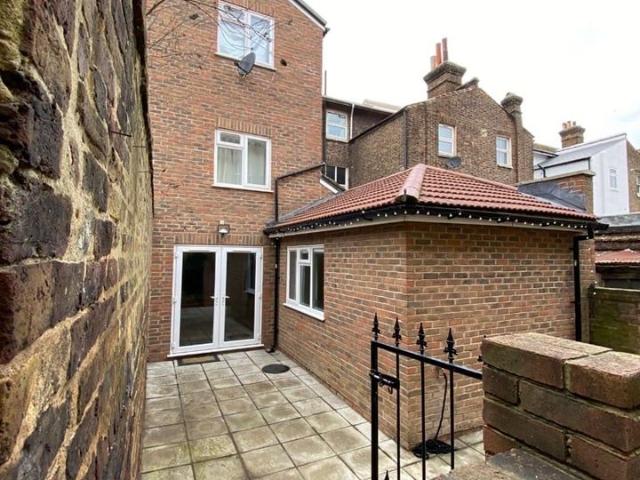 1 Bed Flat, Burnt Ash Hill, SE12