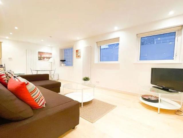 1 Bed Flat, Burrows Mews, SE1