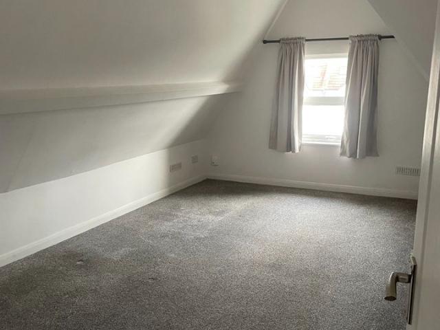 1 Bed Flat, Baldry Gardens, SW16