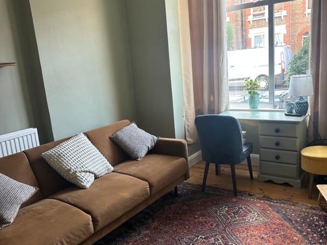1 Bed Flat, Balfour Road, SE25