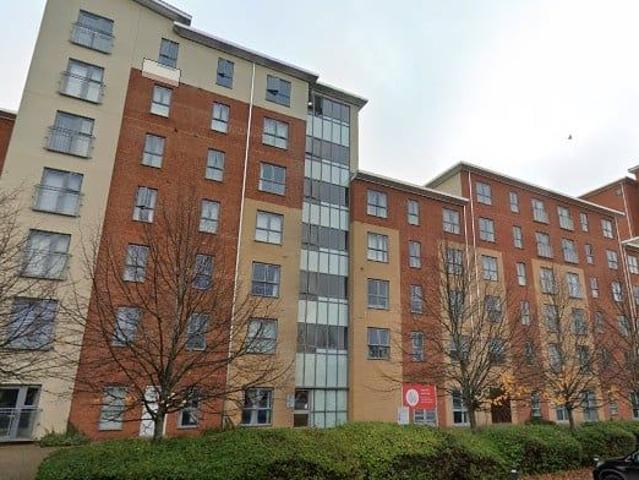 1 Bed Flat, Basing House, RG30