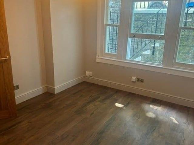 1 Bed Flat, Barons Court Road, W14