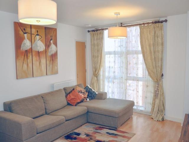 1 Bed Flat, Bartlett Mews, E14