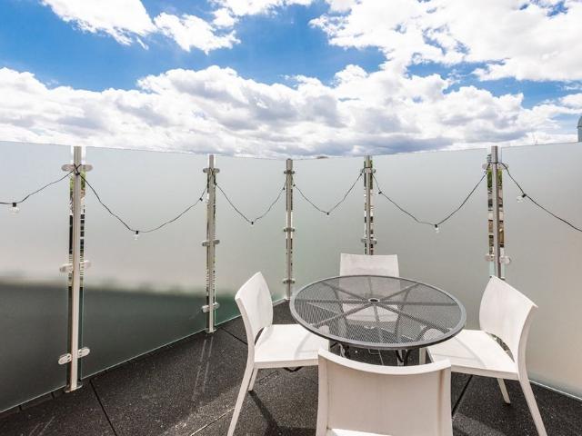 1 Bed Flat, Battersea Park Road, SW11