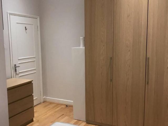 1 Bed Flat, Beaumont Crescent, W14