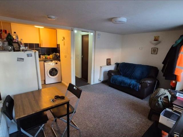 1 Bed Flat, Bedford Road, RG1