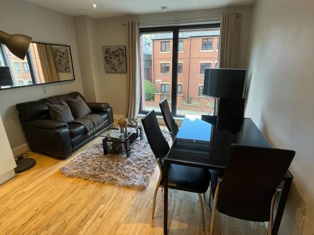 1 Bed Flat, Bedroom Chandlers, LS2