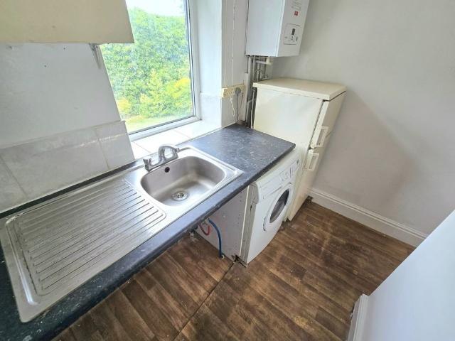 1 Bed Flat, Bentley Road, L8