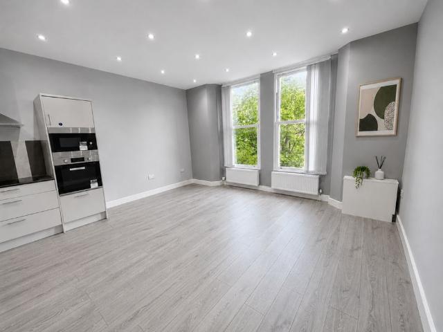 1 Bed Flat, Bentley Road, L8