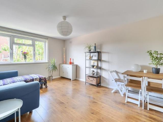 1 Bed Flat, Berry Lodge, N4