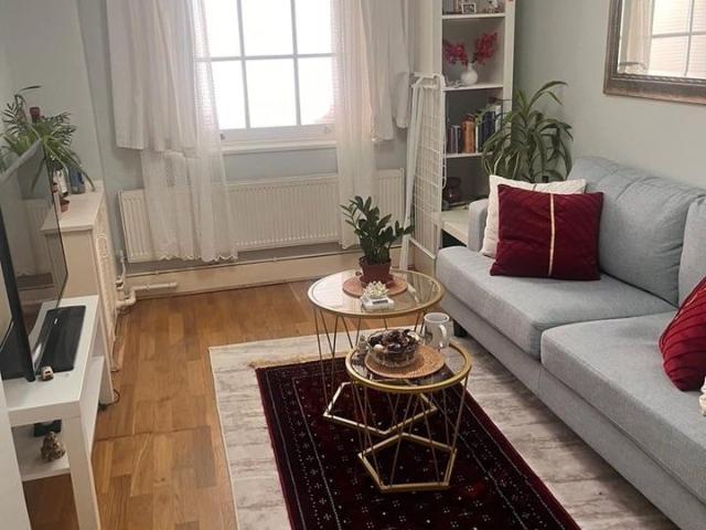 1 Bed Flat, Block B, SE17