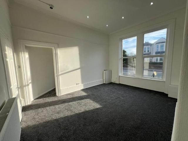 1 Bed Flat, Borough Road, CH42