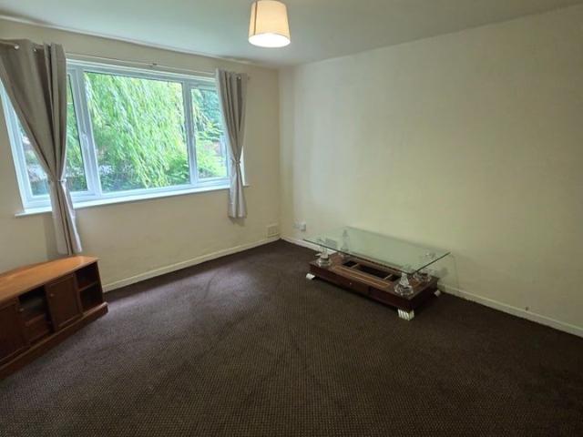 1 Bed Flat, Brantingham Road, M16