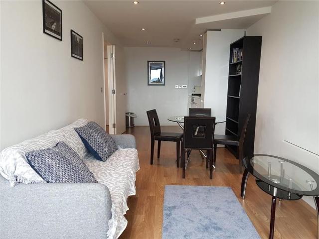 1 Bed Flat, Bridgewater Place, LS11
