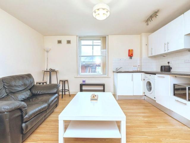 1 Bed Flat, Bristol City Centre, BS1