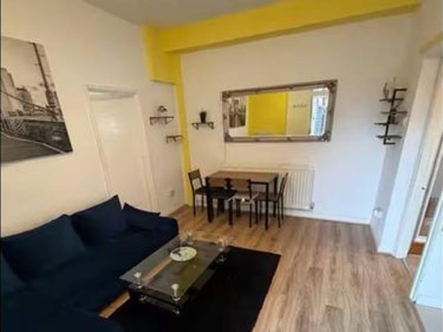 1 Bed Flat, Bristol Road, B5