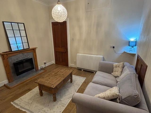 1 Bed Flat, Broomhill Road, AB10