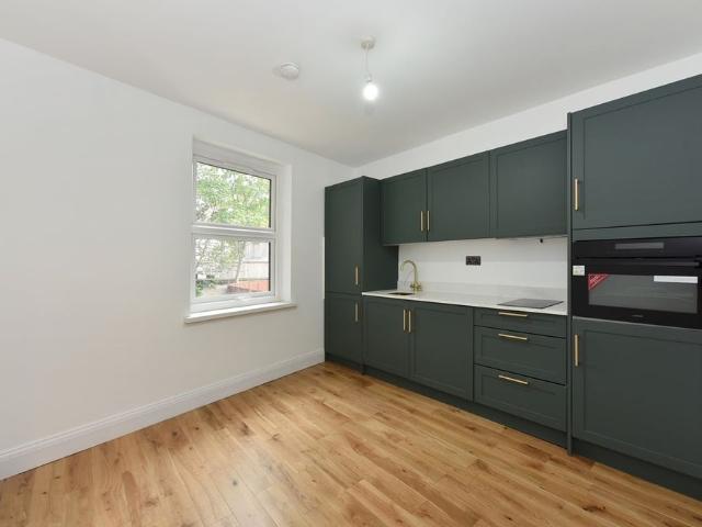 1 Bed Flat, Brockley Road, SE4