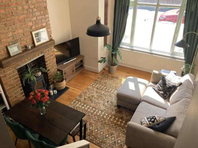 1 Bed Flat, Broxholm Road, SE27