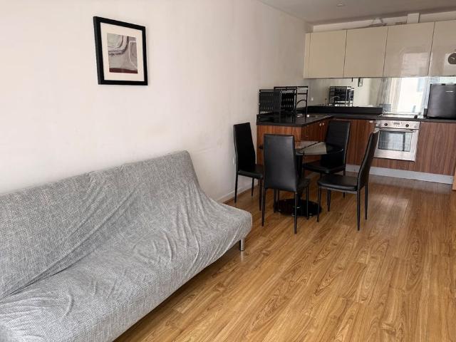 1 Bed Flat, Cutmore Ropeworks, IG11