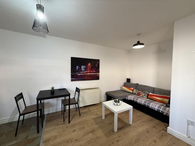 1 Bed Flat, Cyprus Road, LE2