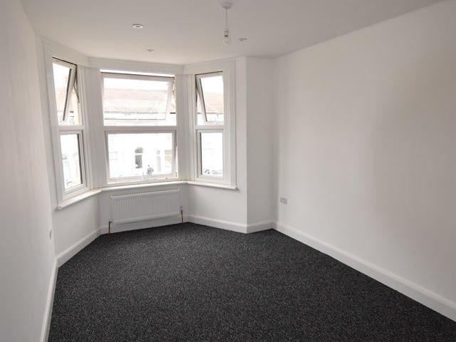 1 Bed Flat, Cambridge Road, IG3
