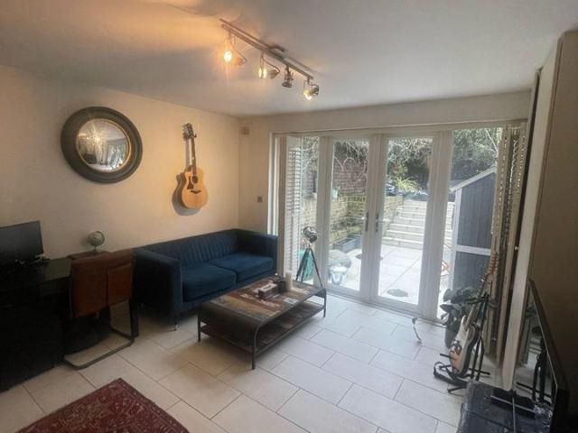 1 Bed Flat, Camden Road, NW1