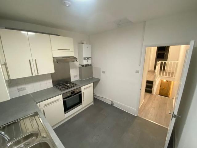 1 Bed Flat, Cann Hall Road, E11