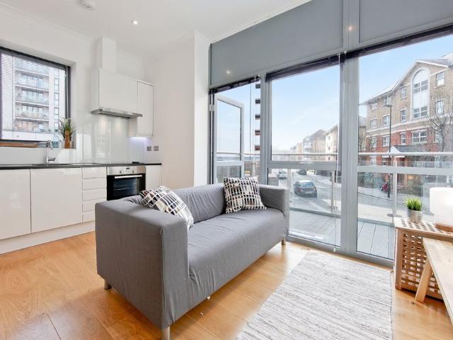 1 Bed Flat, Canius House, CR0