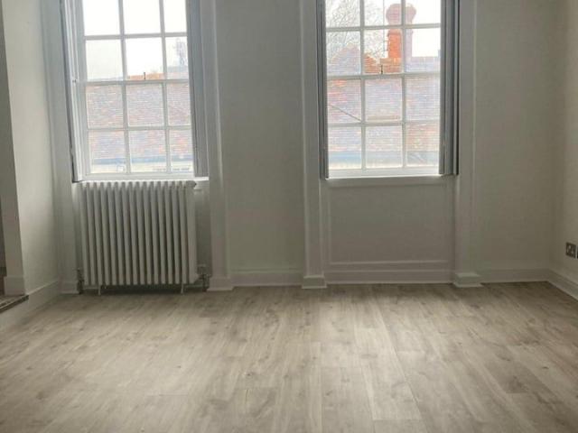 1 Bed Flat, Castle Street, RG1