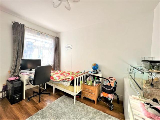 1 Bed Flat, Cardinal Way, HA3