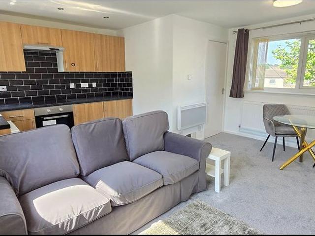 1 Bed Flat, Carlton Place, LS7